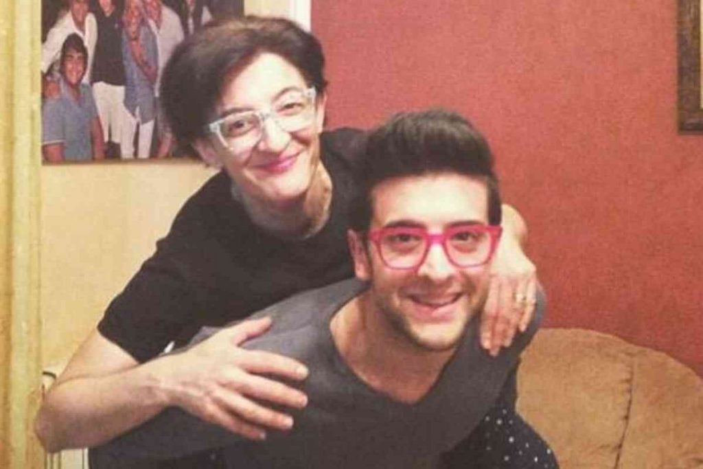 Piero Barone de Il Volo, avete mai visto la mamma? E' di una bellezza mostruosa...